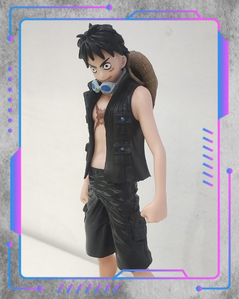 Figura One Piece, Luffy Strong World – Pixel and Prints